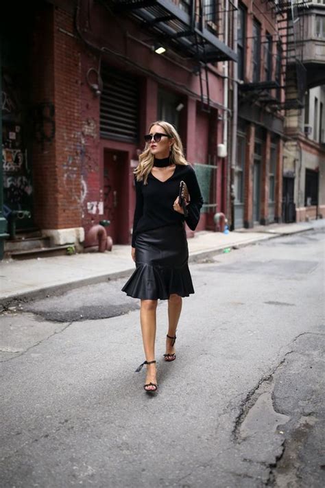 15 Sexy And Comfy Cutout Sweater Outfits Styleoholic