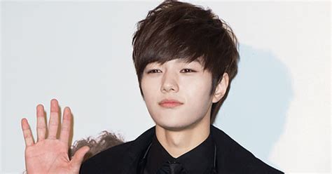 [hd동영상] 닥치고 꽃미남밴드 인피니트 엘 학창시절에 한 인기 했죠