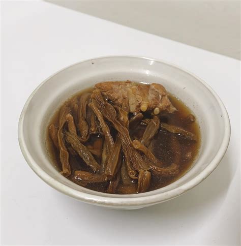 竹東好發福 ғᴜɴ ғᴏᴏᴅ ɪɴ ᴢʜᴜᴅᴏɴɢ 炸物新攤 炸不霆鹽酥g 吃起來不油膩，各品項的口感保持的不錯，點了一堆都滿喜歡的。 辣