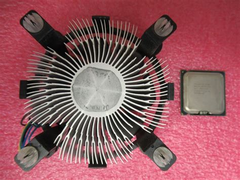 Intel E7500 Core 2 DUO 2 93GHz 3MB Cache 1066 MHz FSB SLGTE Heatsink Fan