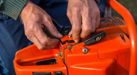Chainsaw Won't Start? 10 Most Common Reasons with Solutions - Chainsaw Larry