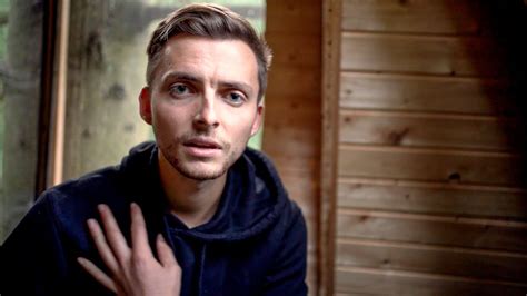 Wegen Krebs Madenbefall In Philipp Mickenbeckers Tumorwunde