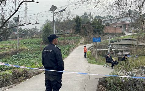 四川乐山五通桥发生一起伤人事件，知情者：有人伤亡，系邻居口角引发动手伤人五通桥区封面嫌疑人