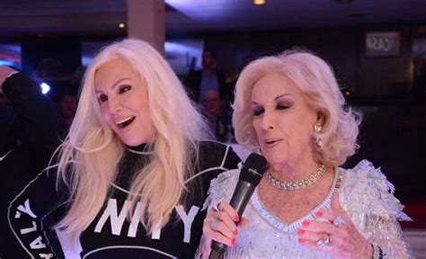 Mirtha Legrand Y Susana Giménez Tienen El Mismo Mercedez Benz Pero Los