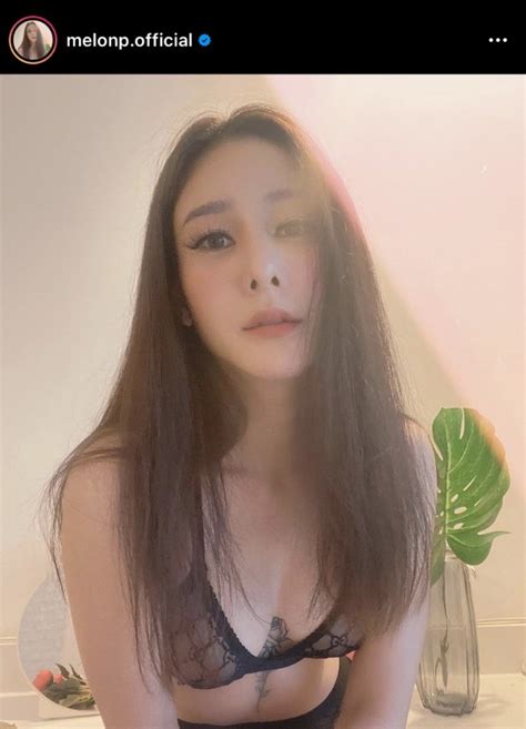 แตงโม นิดา เสิร์ฟช็อตเด็ด สวมบิกินี่อวดหุ่นเป๊ะปังใต้รอยสักดอกกุหลาบ