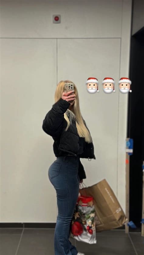 Pavoxy R Sexypolishyoutuber