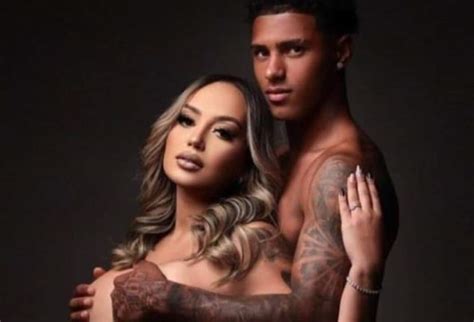 Influenciadora Ingrid Lima revela romance entregador de açaí