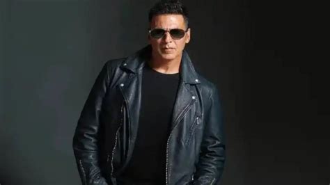 Exclusive Akshay Kumar To Start Dinesh Vijans Sky Force From May Pinkvilla