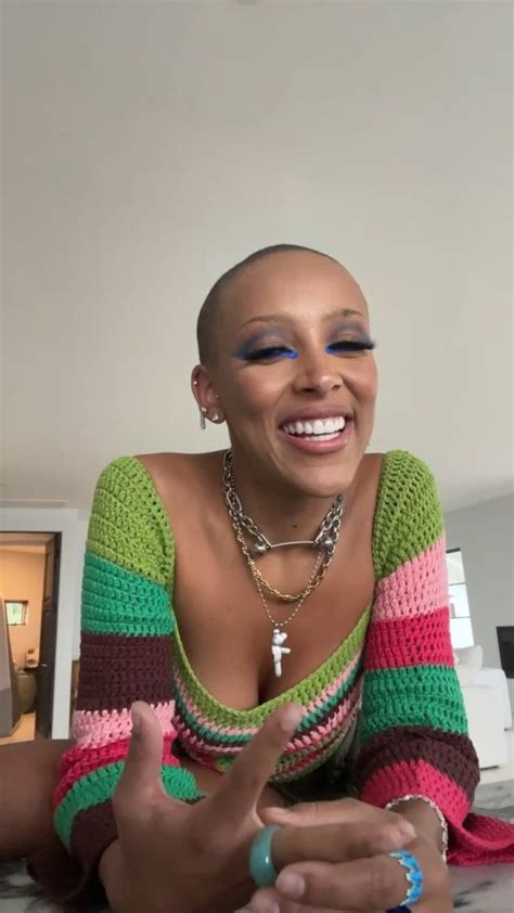 Doja Cat Debuts New Buzz Cut Before Shaving Eyebrows Off Live On