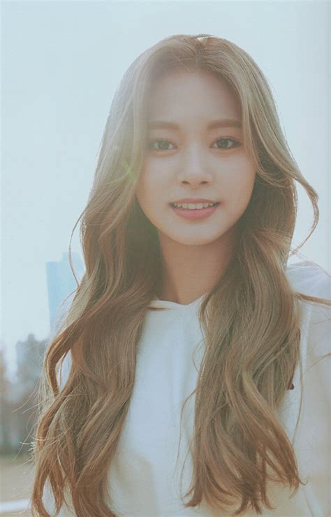 Pin En Tzuyu Twice