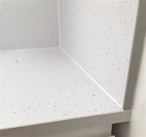 Wren Laminate White Worktop And Tek Wall In Gu46 Surrey Heath For £45