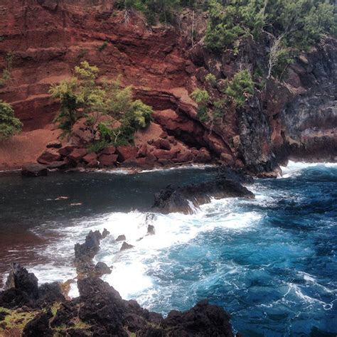 Red Sand Beach In Hana Tours And Activities Expedia