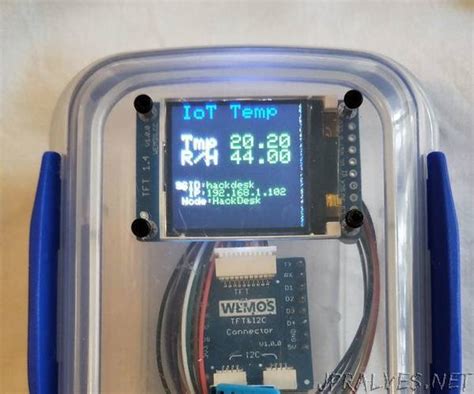 IOTTemp WEMOS Based Cheap Durable Temperature And Humidity Internet