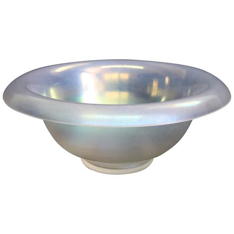 Vintage Steuben Art Glass Verre De Soie Art Glass Center Bowl Circa