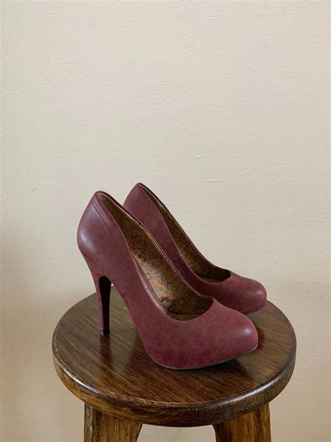 Бордовые туфли Stradivarius — цена 200 грн в каталоге Туфли Купить женские вещи по доступной