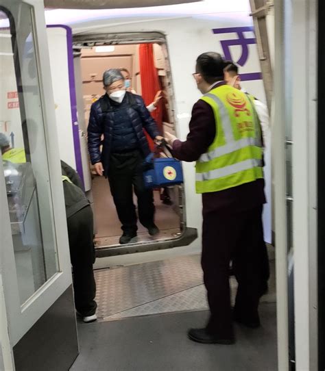 同时间赛跑！西部航空顺利保障造血干细胞紧急运输任务救治河南病患