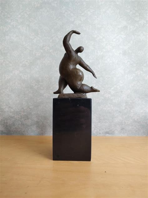 Bronze Voluptuous Female Nude Dancing Sculpture Modern Female Statue