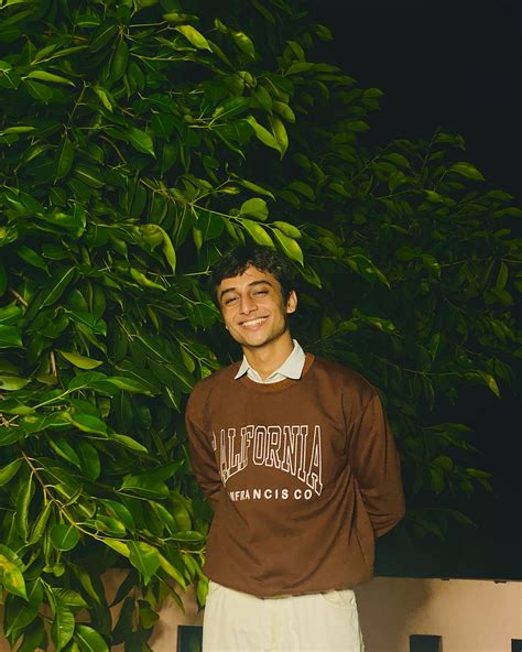 manthan vaja 💼🐻🍩🍄‍🟫🤎🏷️ 📸 xx pisces x 🤍 instagram
