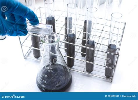Chromium Nitrate An Oxidizing Agent Royalty Free Stock Image