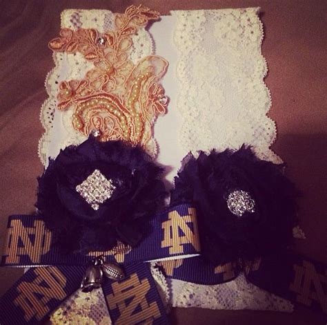 Notre Dame Garter Garter Hand Fan Notre Dame