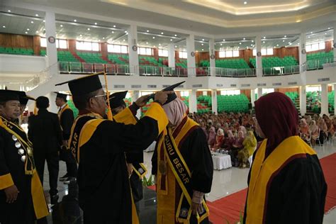 Rektor Uho Kendari Lantik 5 Guru Besar Fakultas Mipa