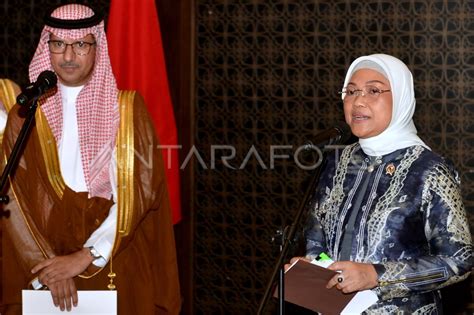 Signing Rules Of Indonesian Migrant Workers Arab Audit Antara Foto