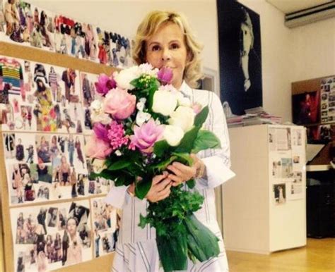 Alla Stilista Anna Molinari Il Premio Amici Del Forte Il Tirreno
