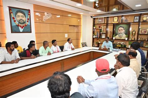 आदिवासी कला संस्कृति को संरक्षित और आगे बढ़ाने में झारखंड आदिवासी