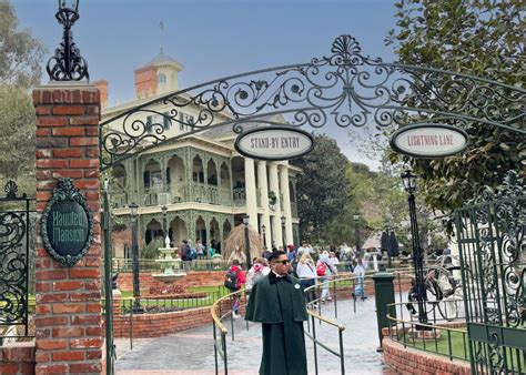 Haunted Mansion Disneyland Ride