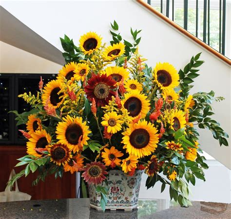 Букет из подсолнухов (82 фото)