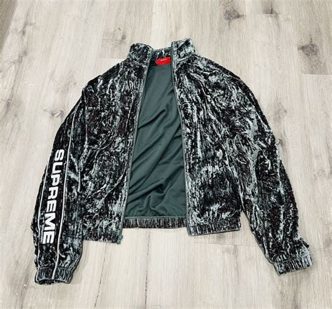 최근에 구입한 슈프림 옷  Mlbpark