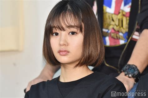 画像22 Sixtones京本大我＆藤原さくら、撮影現場で主題歌「ふたり」ギターセッションしていた モデルプレス