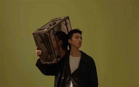 Bo Wang Fashion Model Models Photos Editorials And Latest News The Fmd