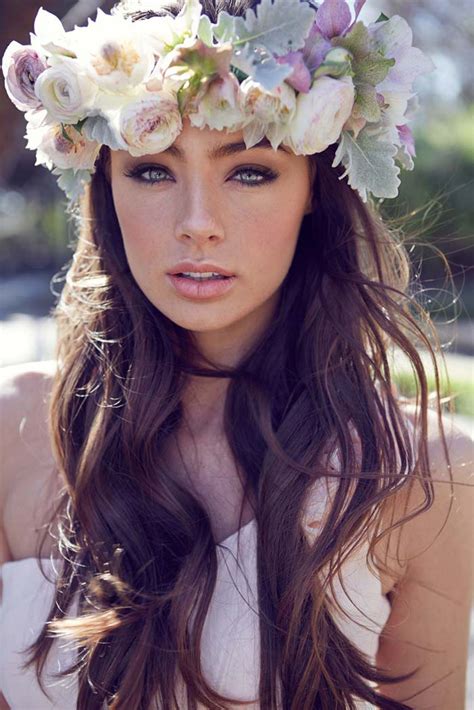 24 Stunning Ways To Wear Flowers In Your Hair On Your Wedding Day