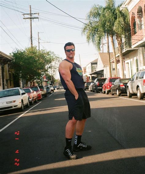 Meet Ryan Faucett The Bros Hunk We Couldnt Take Our Eyes Off Of