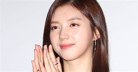 포토엔 채서진 손보다 작은 얼굴 인증 당신 거기 있어줄래요 무대인사