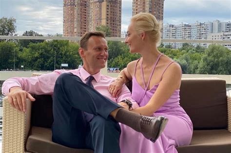 Навални и съпругата му си разменят поздравления за Свети Валентин в