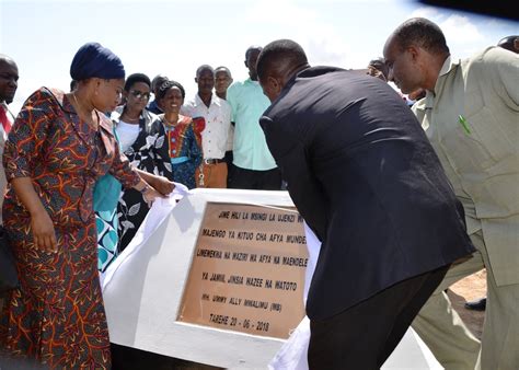 Ummy Mwalimu Aweka Jiwe La Msingi Kituo Cha Afya Mundemu Wizara Ya