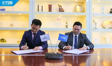 Голомт банк Худалдаа хөгжлийн банк хамтран АТМ ын шимтгэлээ буурууллаа