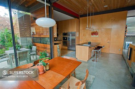 A Multi Level Prefab Modular Green Home By The Company Livinghomes