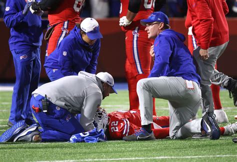 Wieder Sorgen Um Football Star Der Buffalo Bills Erinnerungen An