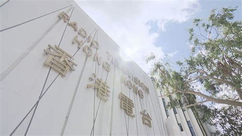 港台兼職記者涉藏仿製槍械被捕 據了解他稱物品用於拍攝 Now 新聞