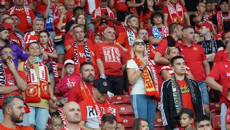 Widzew Łódź stawiany jest na równi z Ajaksem Amsterdam Widzew24 pl