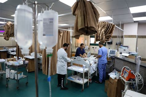 Fuerzas Israelíes Atacan Hospital Nasser En Franja De Gaza