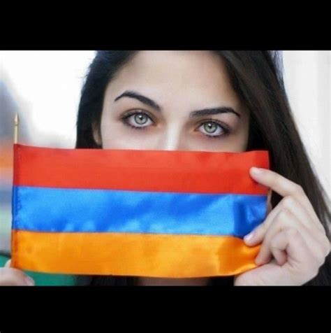 Защо на красивите жени им е забранено да ходят в Армения За Жената