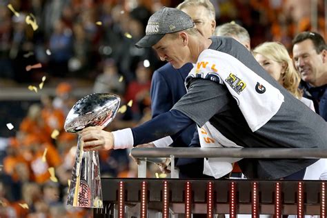 Broncos Beat Panthers 24 10 To Win Super Bowl 50