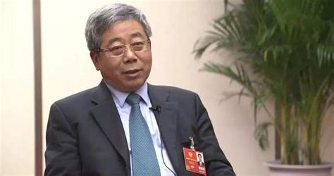 教育部長陳寶生說：家長也要接受教育 每日頭條