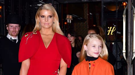 Jessica Simpsons Daughter Maxwell 10 Looks So Grown Up As Fans