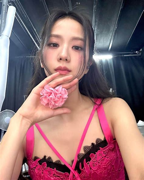 ジスさんのインスタグラム写真 ジスinstagram「久しぶりに日本でblinkに会えて幸せでした！ 約3年ぶりでしたが変わらず私たち