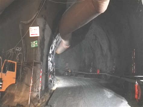知名企业 铁路风险隧道施工安全管理ppt75页 路桥项目管理 筑龙路桥市政论坛